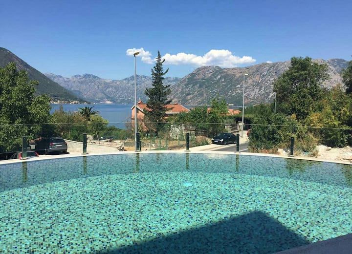 Minka - One Bedroom Apartment With Private Pool - Kotor