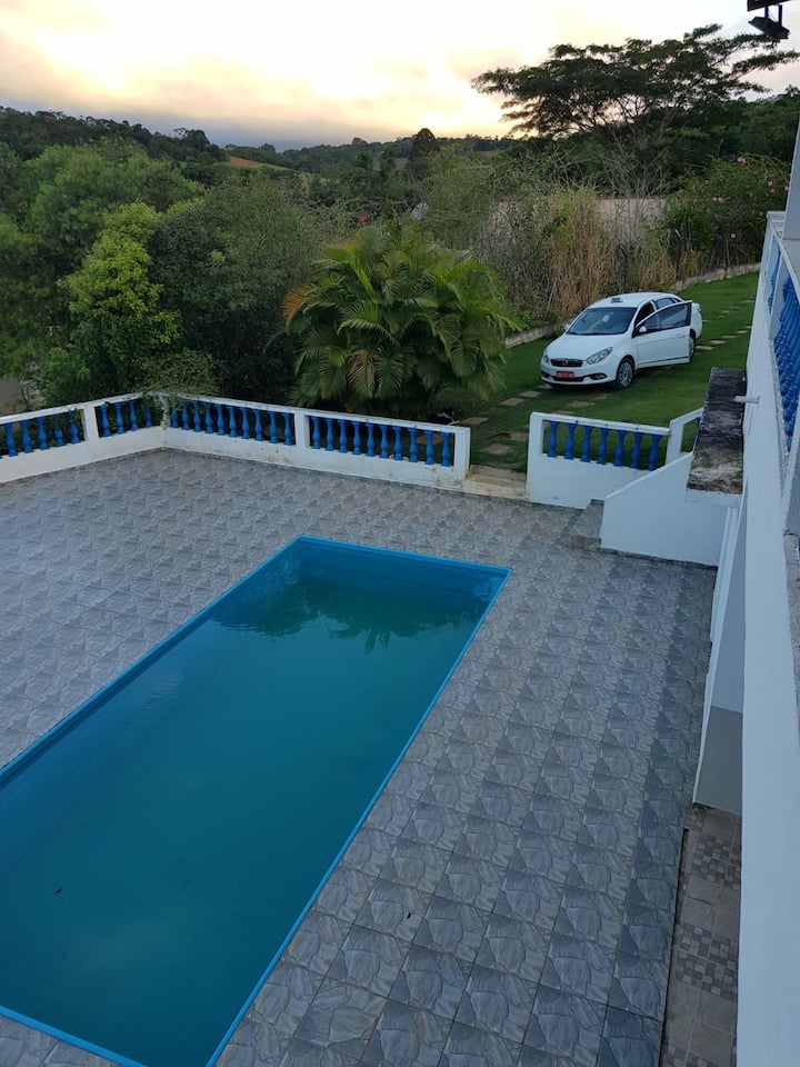 Chácara Agradável Com Piscina Em Ibiúna - Ibiúna