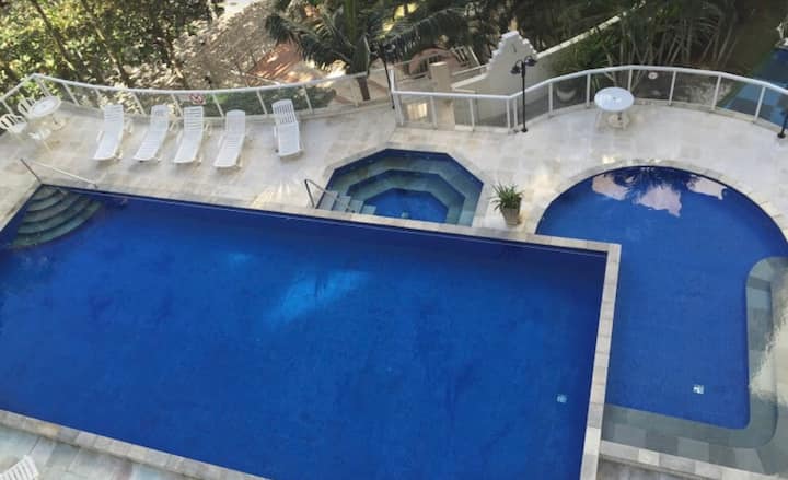 Apto Pitangueiras Guaruja, 3 Quartos, Piscina - Guarujá