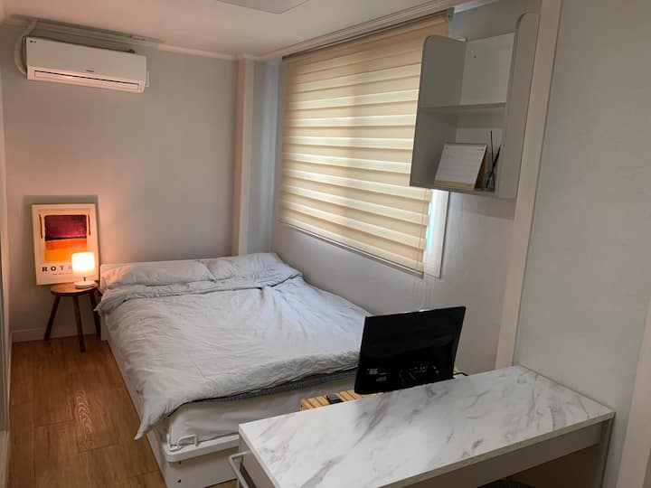 [Exciting & Convenient Place]@hongdae/yeonnamdong - Seoul