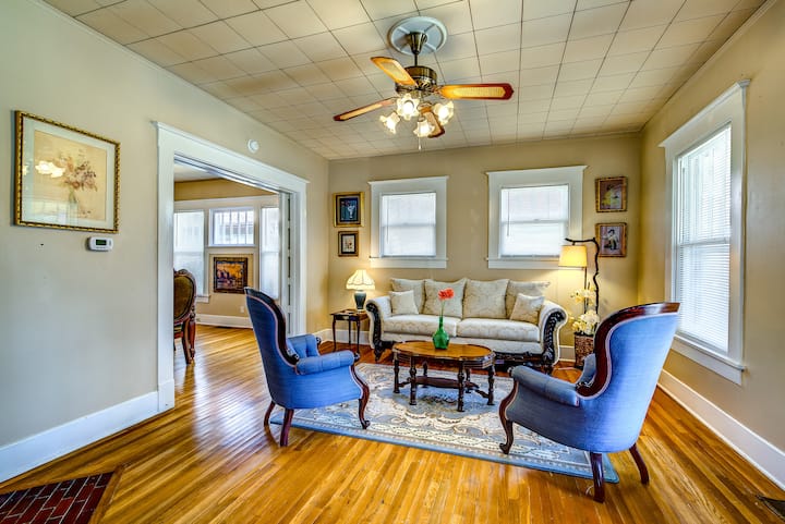 Southside Home - Walkable Area - Near Magnolia Ave - Fort Worth, TX