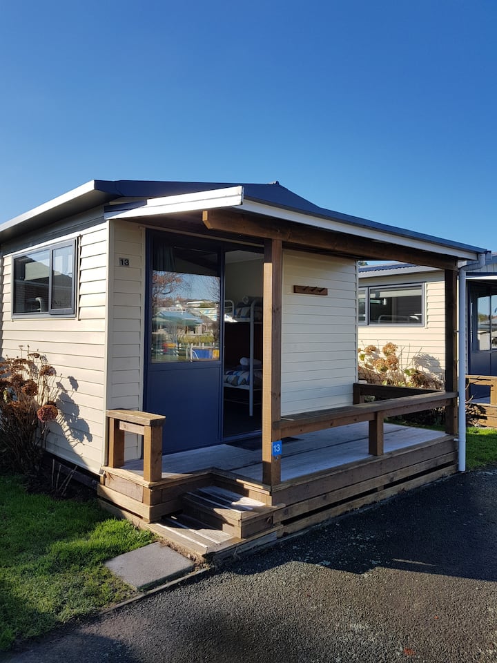 Timaru Top 10 Holiday Park- Standard Cabin - ティマルー