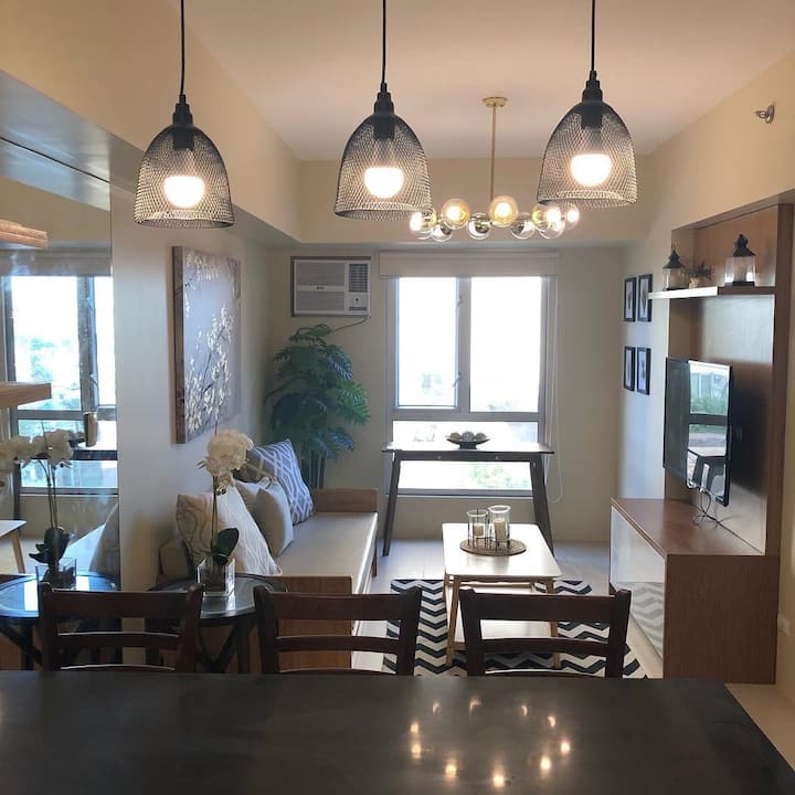 ♥️Chic One Bedroom Condo In It Park-free Netflix - Cebu City