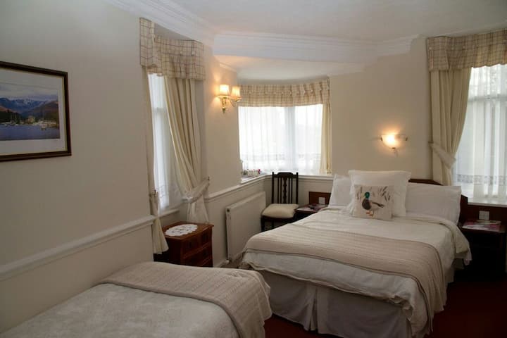 Family Room With Ensuite, Lynwood Guest House - Windermere