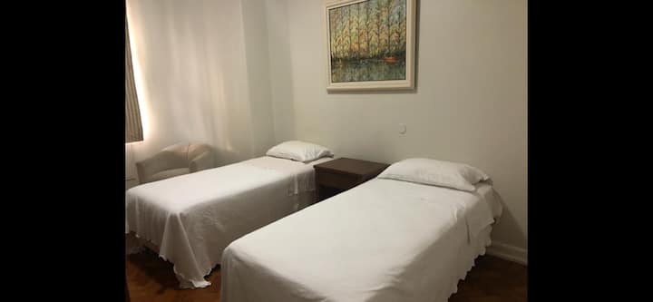 3bdr Only One Block From Beach - Rio de Janeiro