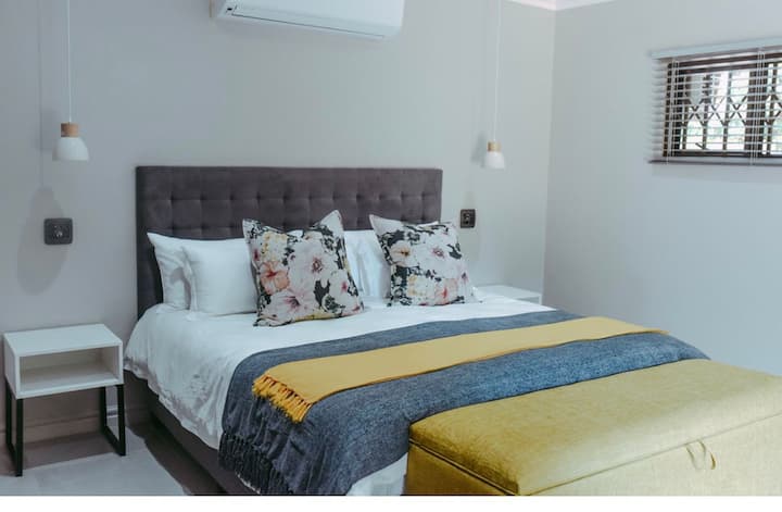 The Olive Guest House/picual Room - Bloemfontein