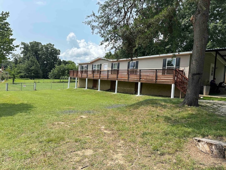 Home In Seymour, Tn - Knoxville, TN