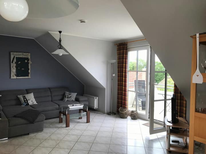 Sonnige Dachgeschosswohnung Direkt Am Deich - Wesselburen