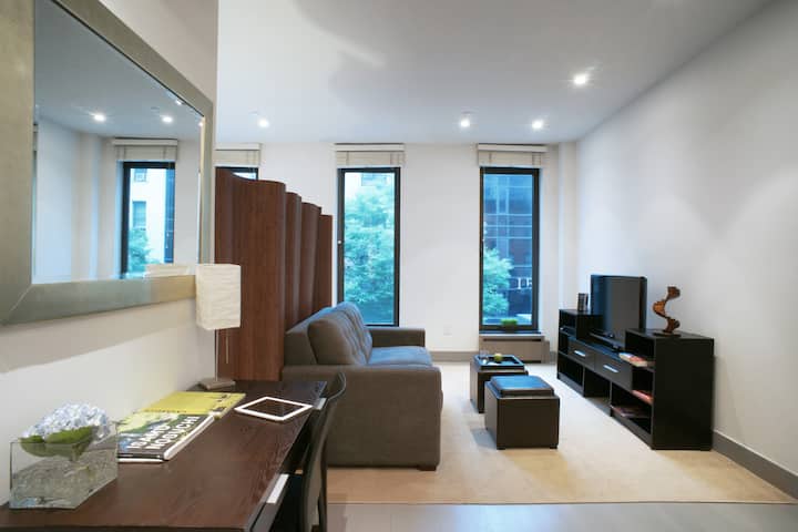 East Midtown Modern Alcove Studio 3 - Times Square - Manhattan
