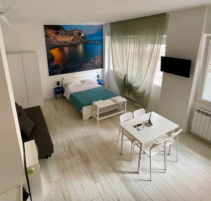 Open Space Con Posto Auto - La Spezia