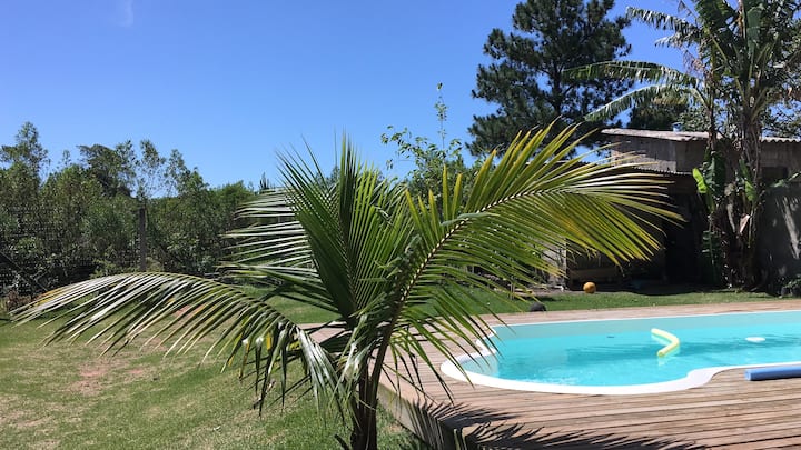 Ampla Casa 4 Quartos, Suíte E Piscina - Florianópolis