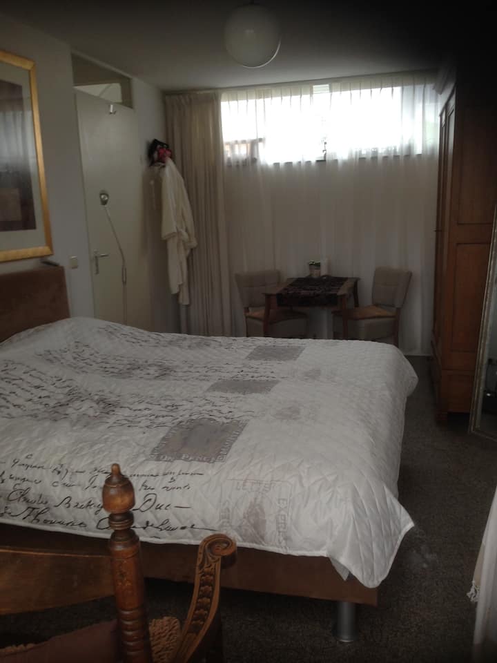 Luxe Kamer. + Balkon + Eigen Badkamer En Toilet - Vlissingen