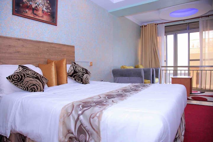 COLLINE HOTEL LTD - Uganda