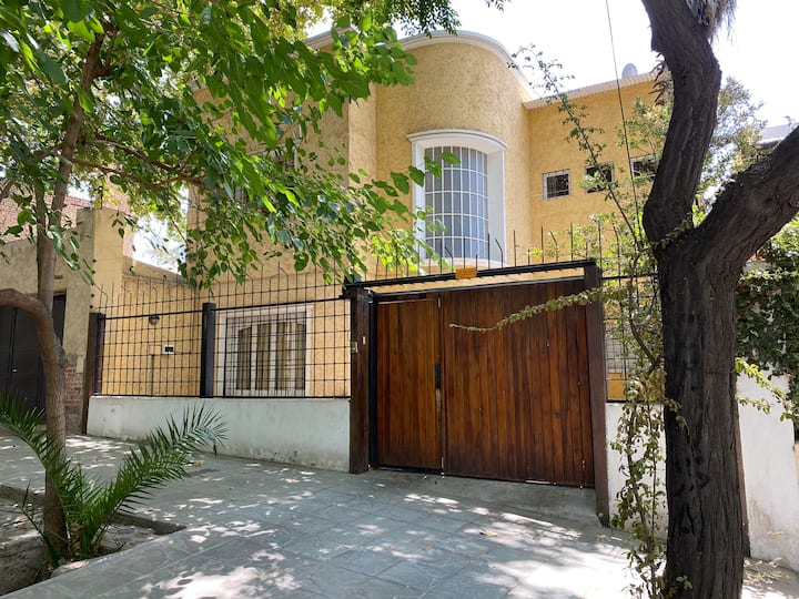Casa Con Pileta. 8 Personas. Mendoza Capital - 
