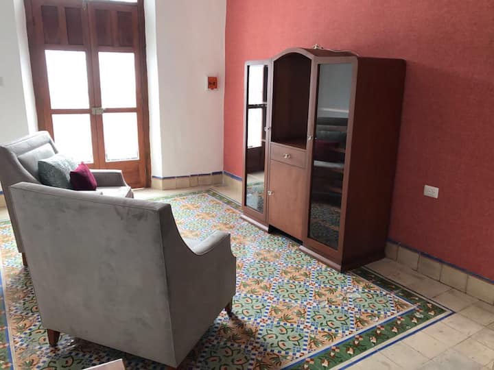 Casa Cocó Estilo Clásico De 1950 Renovado Con Alma - Mérida