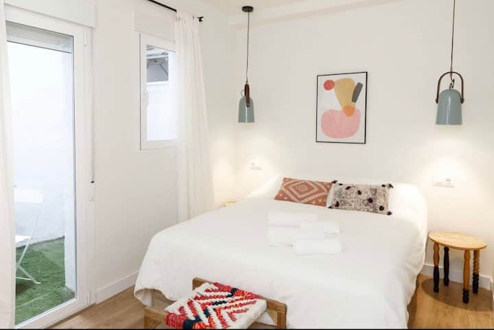 Stylish Modern Apartment In The Heart Of Madrid - Madrid