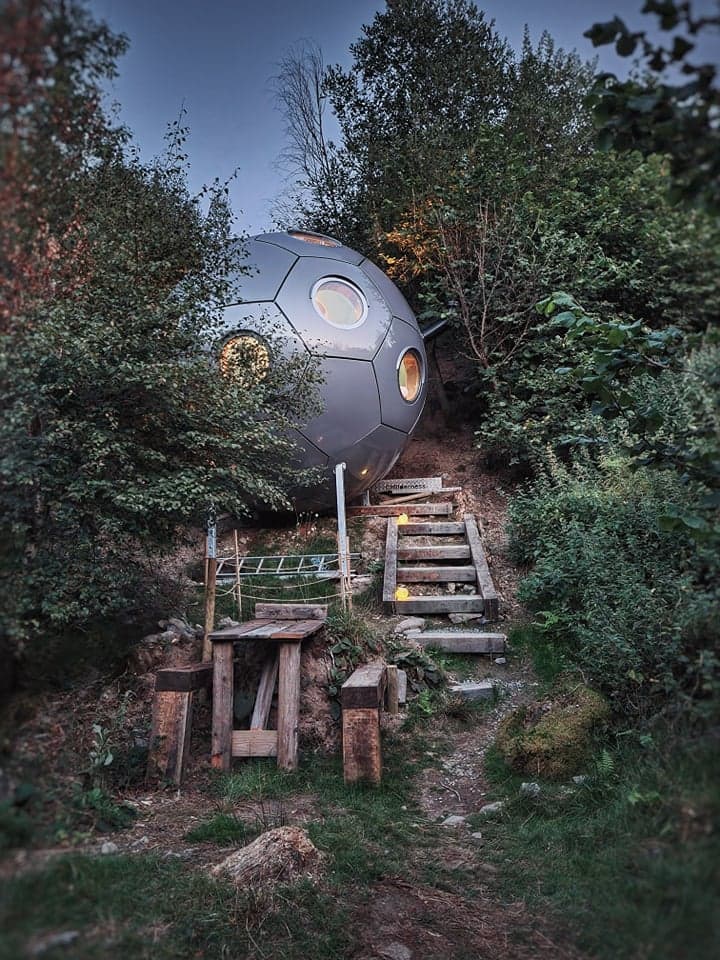 Moon Conker, Wild Glamping Tree Pod Outdoor Bath - Builth Wells