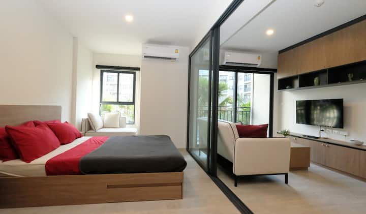 Beautiful Courtyard Views At A Perfect Location - Hua Hin