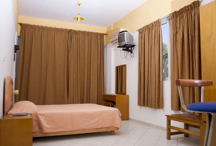 Swimming Pool Artemis "Triple Room" - Faliraki