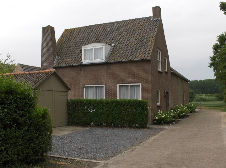 Sfeervol Rustig Gelegen Vakantiehuis - Maldegem