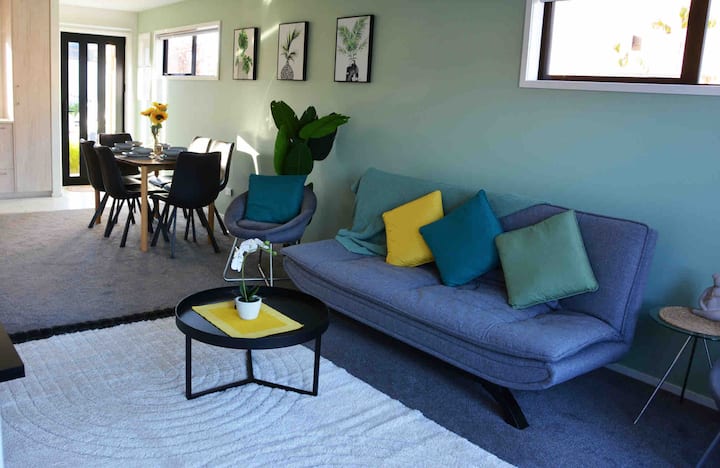 New And Close To City Centre With Carpark - Christchurch