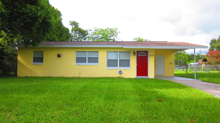 Cozy, Cute And Clean In Titusville - Titusville, FL