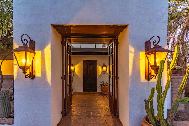 Mid Century Historic Charmer - Oro Valley, AZ