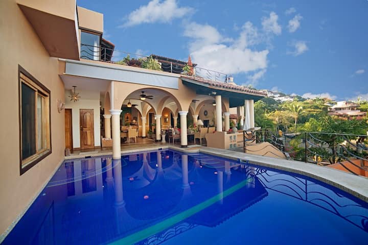 Beautiful, Classic Beachside Villa - Sayulita