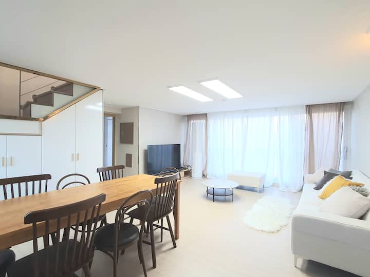 P House#hongik University#hongdae#big House - Seoul