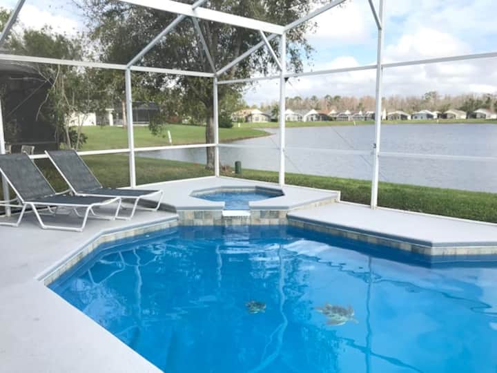 Renovated Waterfront Home 15-20m To Disney&shops - Kissimmee, FL