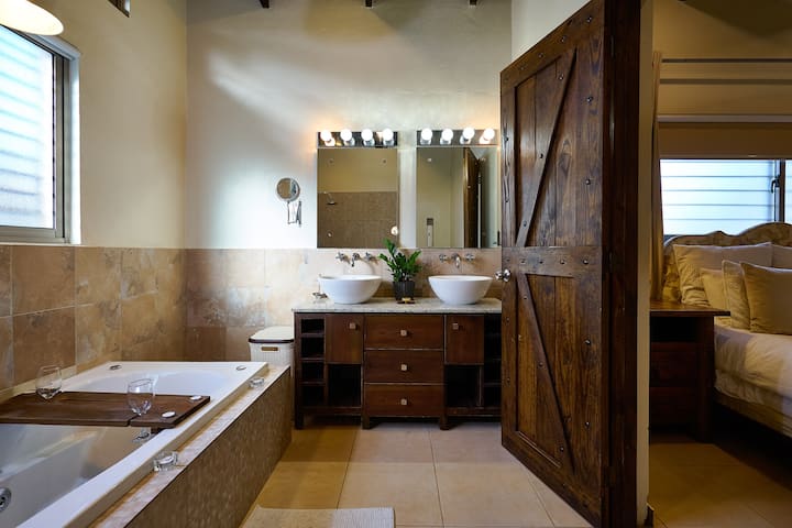 Spacious King Room W/jacuzzi Tub - République dominicaine