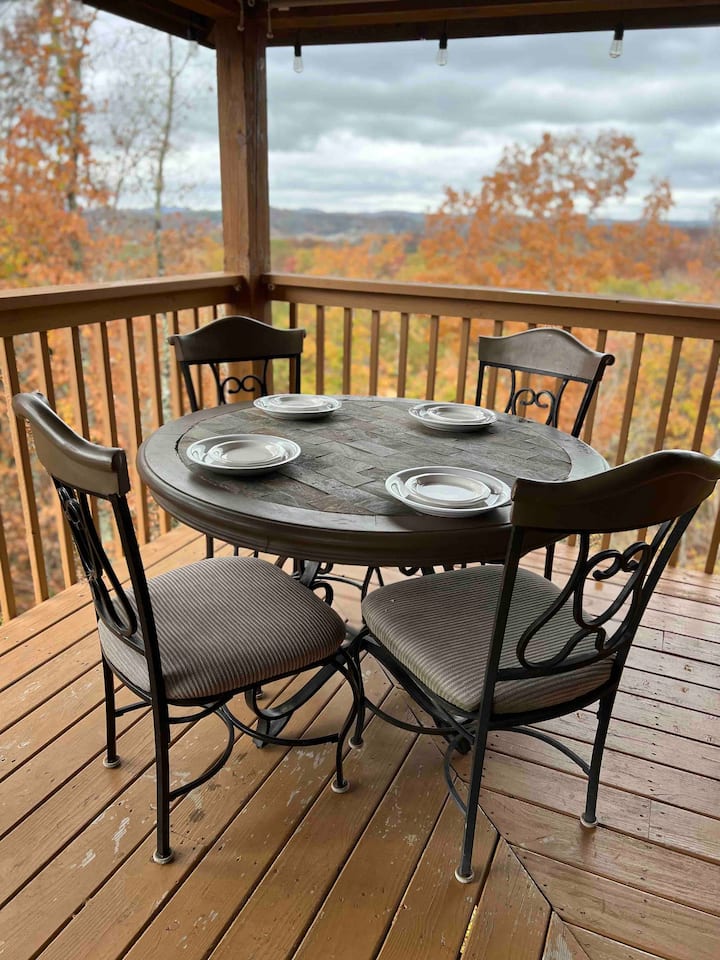 Logan’s Lair - Sevierville, TN