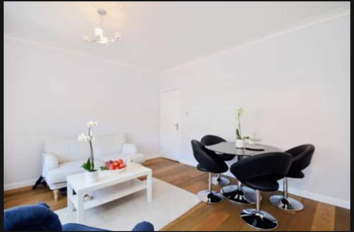 1 Bed  Newly Refurbished Luxury Flat,ealing - Brentford