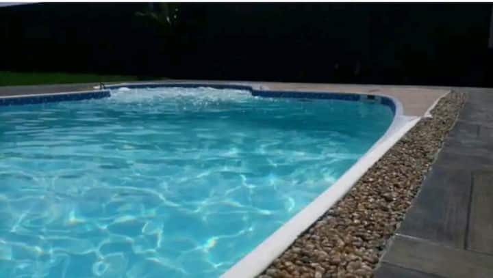 (6)casa Com Piscina E Banheira-uma Quadra Da Praia - Itapoá