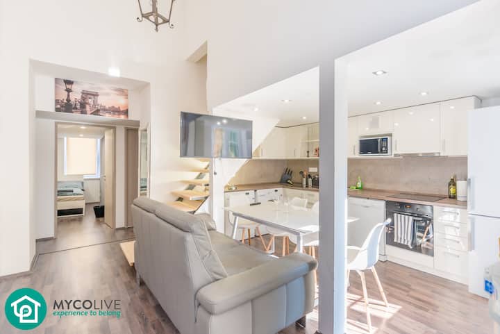 Harmin Modern Duplex City Centre Apartment Corvin - Hongarije