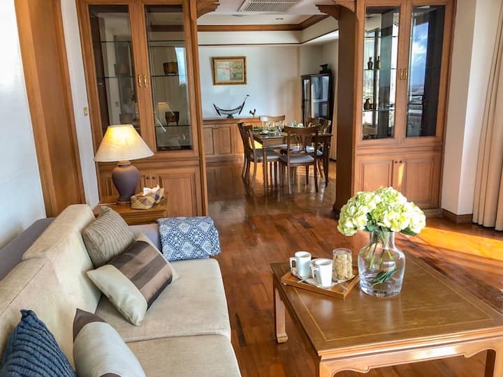 Riverside Apartment With Grand Palace View - Bangkok
