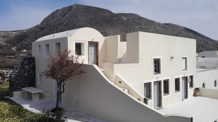 Palm Tree House With Beautiful View - 4 Persons - Santorini