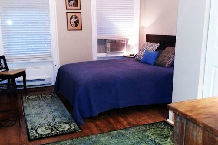 Porch Place-private 1st Floor 1 Bedrm Apt On Park - Wilmington, DE