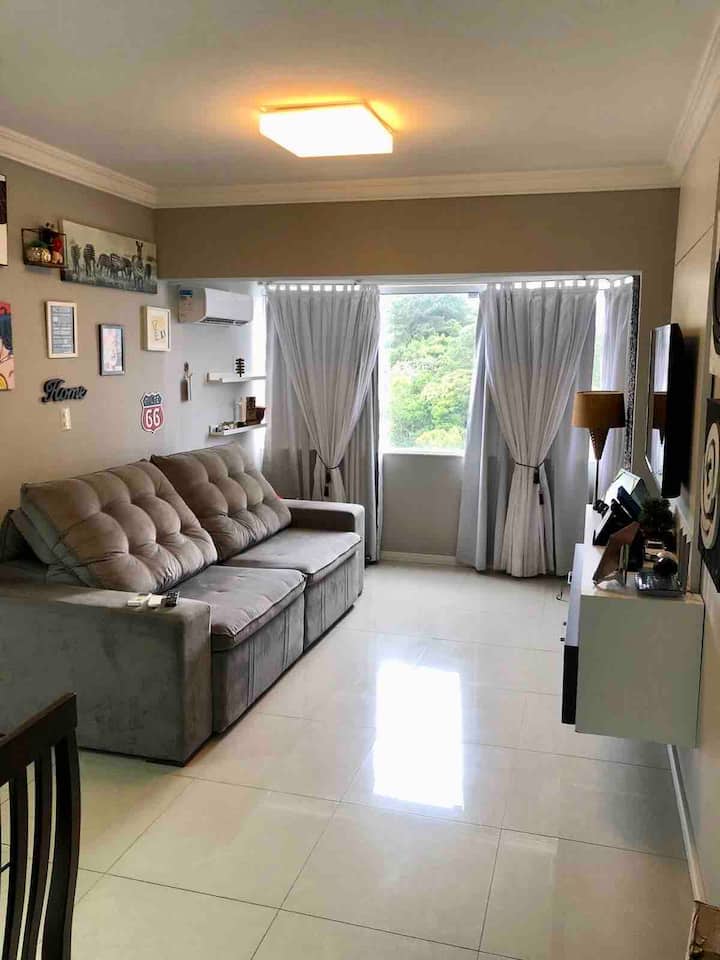 Bonito Apartamento Em Condomínio Residencial - Balneário Camboriú