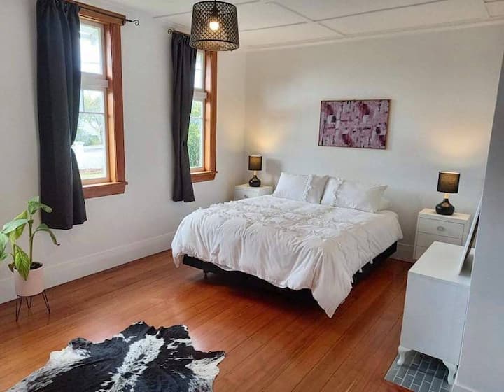 In The Heart Of Martinborough - Martinborough