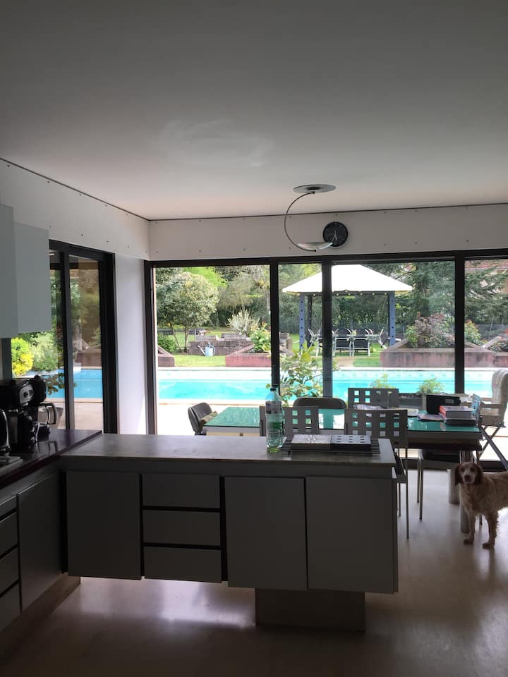 Chambres Privées Dans Une Maison Avec Piscine - La Brède
