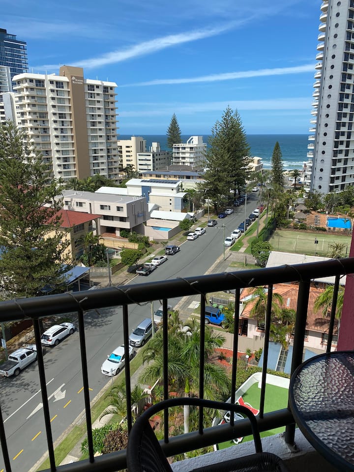 Surfers Paradise Beach Front Apartment - Surfers Paradise