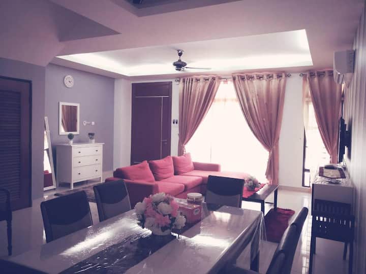 Aryan Homestay - Punggol