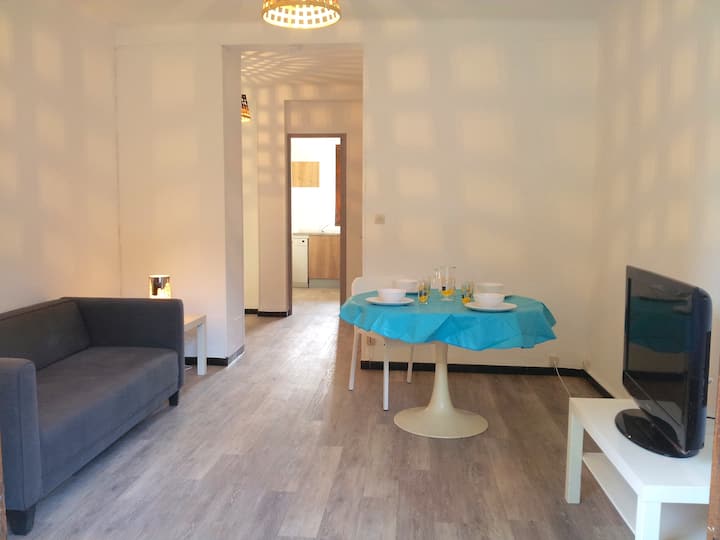 2mn Port Et Plage,t3 Plein Centre, Grande Terrasse - Aubagne