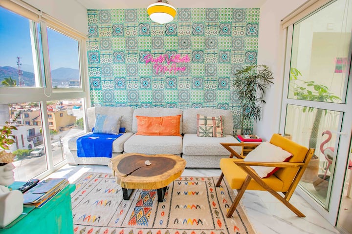 Modern Nomad Loft - Pool Fast Wifi -Walk To Dining - Puerto Vallarta