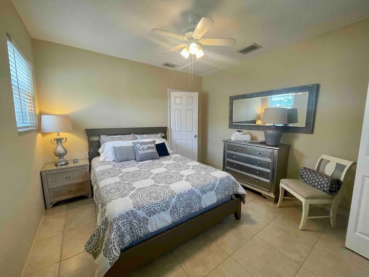 Oasis In Poinciana - Naples, FL