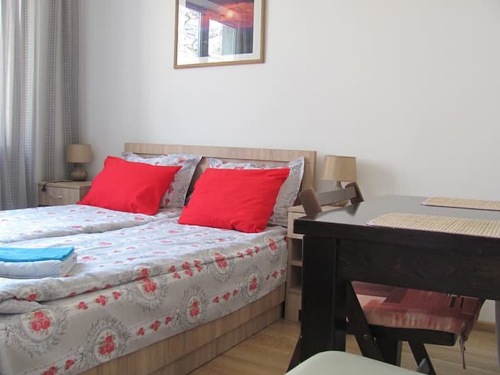 Modern Apartment Near The Sea Garden, Varna - Bulgarien