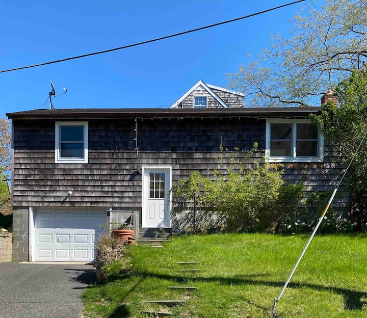 Renovated Montauk Beach Cottage - Montauk, NY