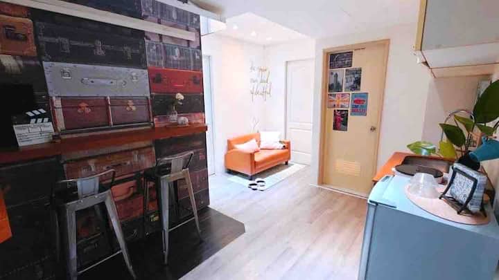 Xn10a/taipei Main Station/ximending/1-6 Guests - Taipei