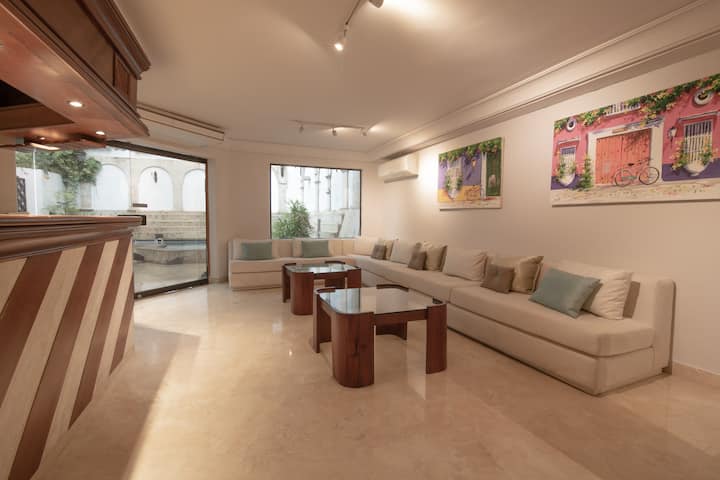 Beautiful 6 Bedroom Mansion In Bocagrande - Cartagena